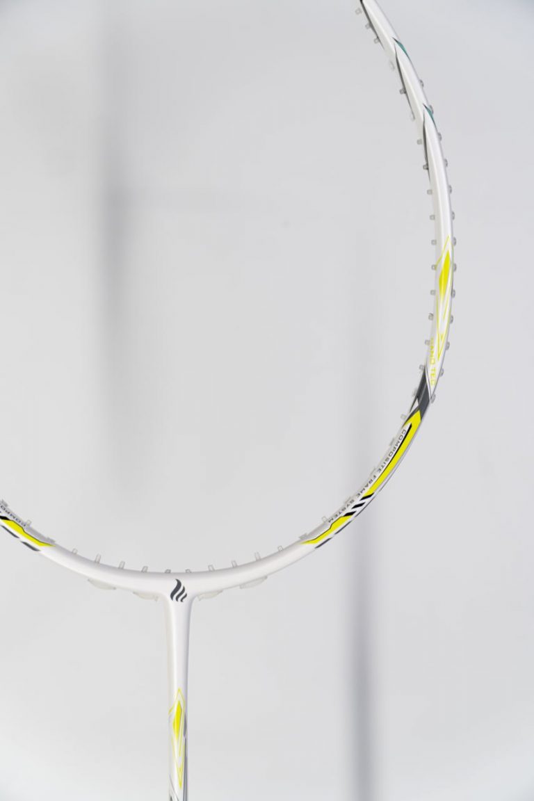 Vợt cầu lông Apavi White Crossbow | Tính năng vượt trội