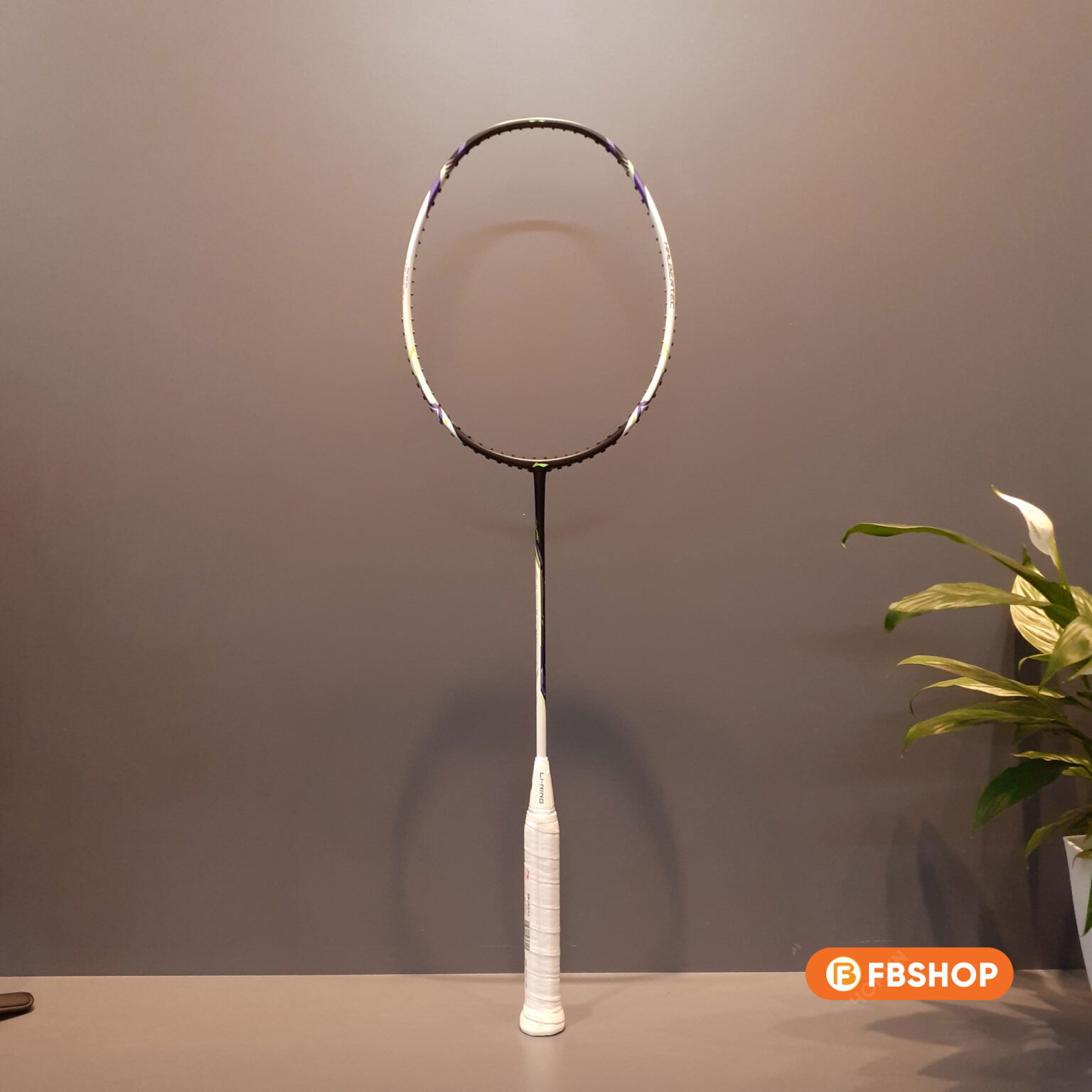 Review dòng vợt Halbertec của thương hiệu Lining | Nên mua Halbertec ...