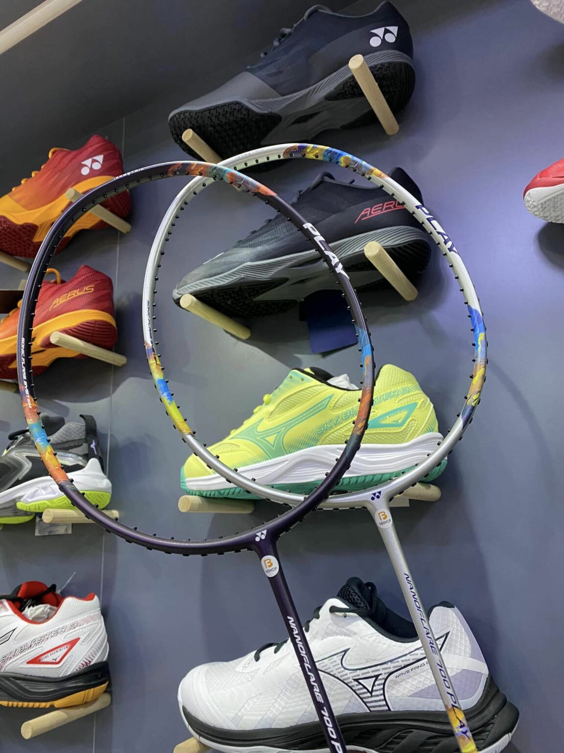 Vợt Yonex Nanoflare 700 Play | Linh hoạt trên sân cầu