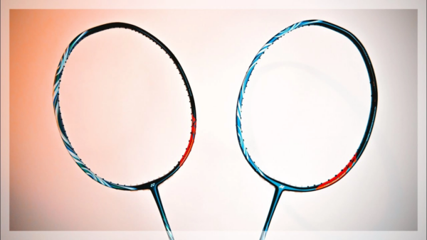 So sánh Vợt Yonex Astrox 100ZZ Và Yonex Astrox 100ZX